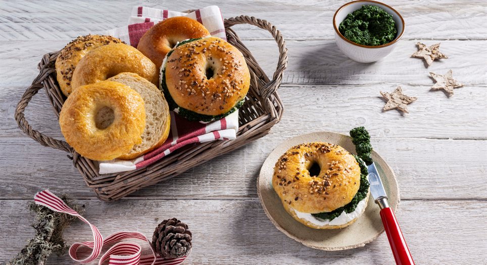 Mini bagel con pesto di cavolo nero | Paneangeli